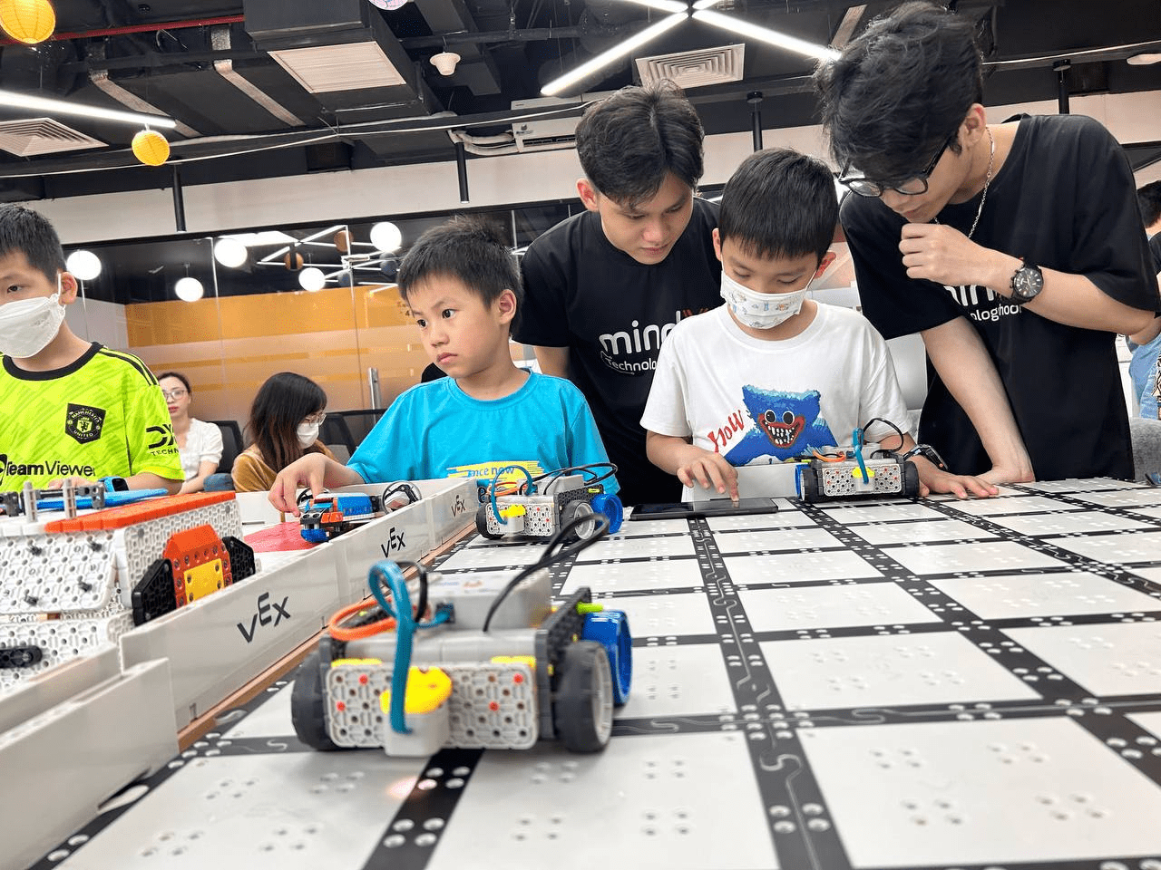 Khai giảng Khóa học Lập trình Robotics tháng 5 - MindX blog