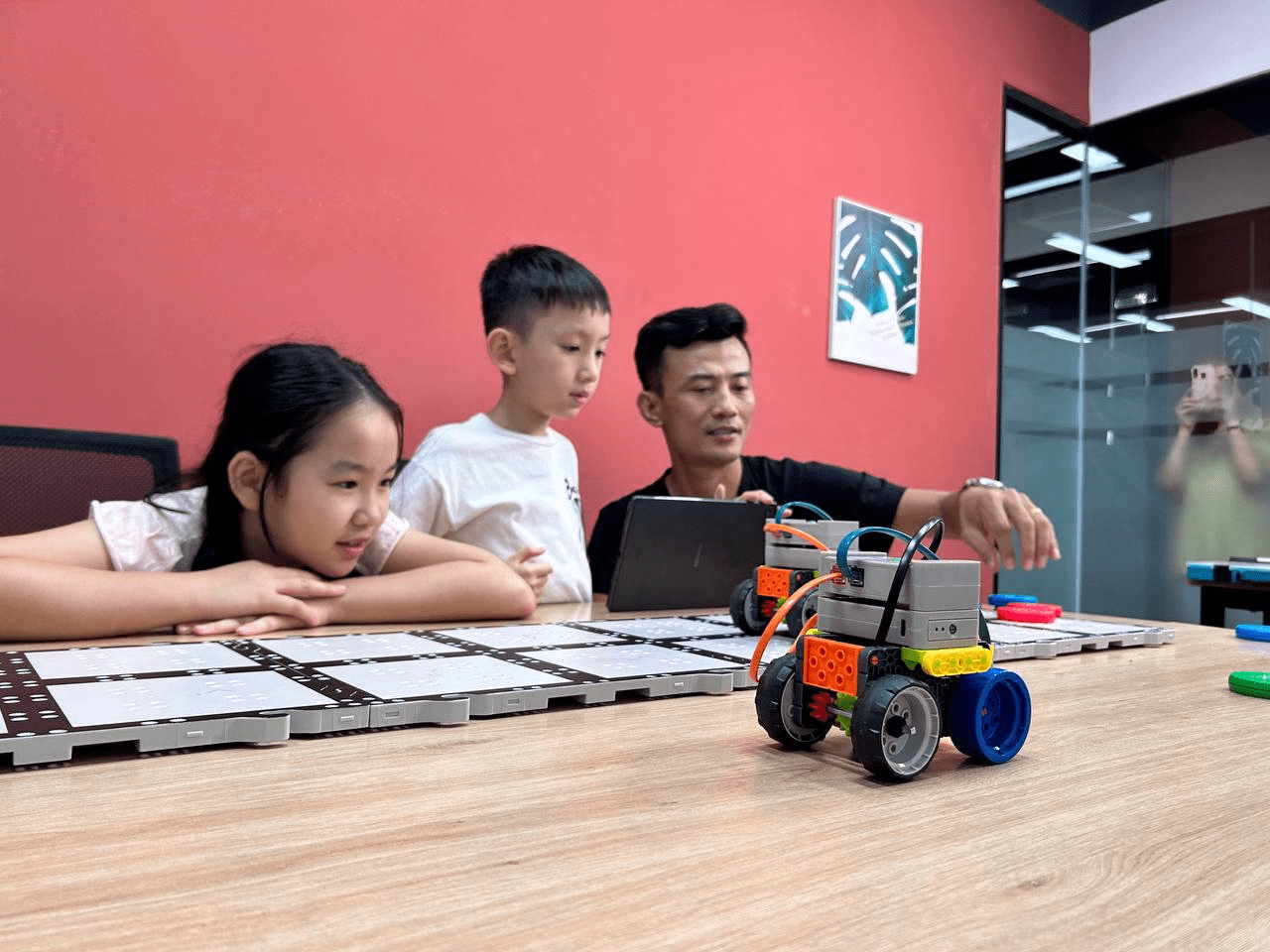 Có nên cho con học lập trình Robotics tại trường học công nghệ MindX ...