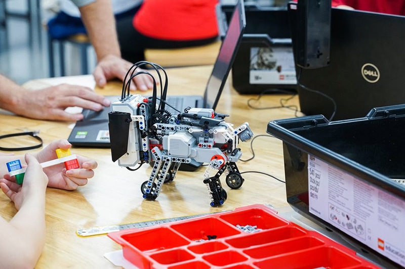 Tự học lập trình Robot: +5 bước nhập môn với Robotics cơ bản - MindX blog